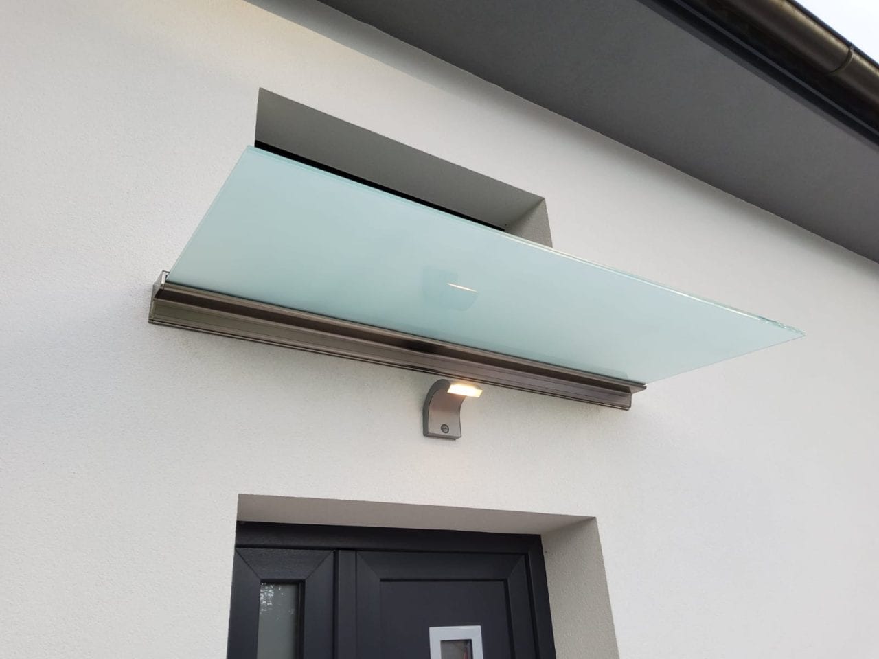 Nadstrešnice | Izrada i Montaža | Alumix Grupa